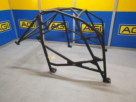 (A) Datsun 240Z - 4pt half cage - AGI ROLL CAGES