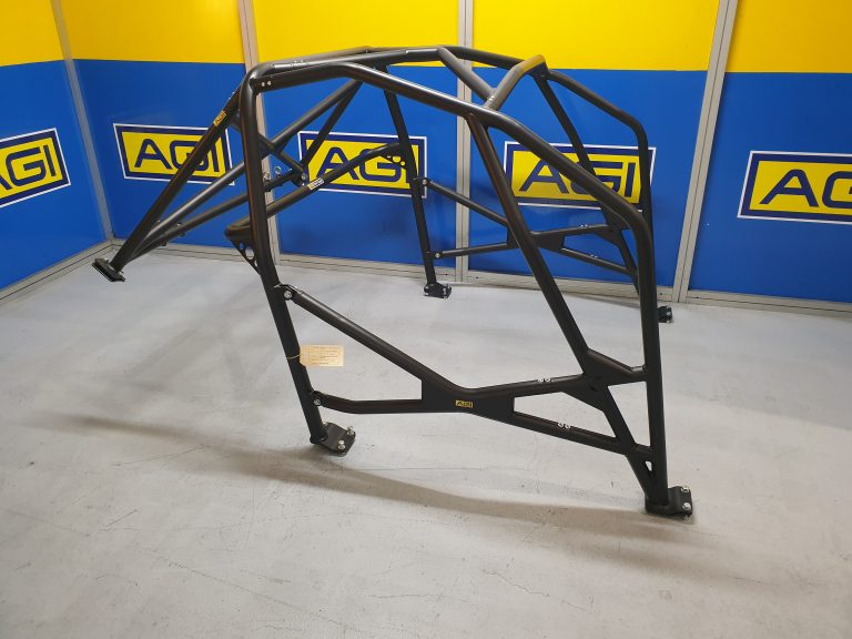 (A) Datsun 240Z - 4pt half cage - AGI ROLL CAGES