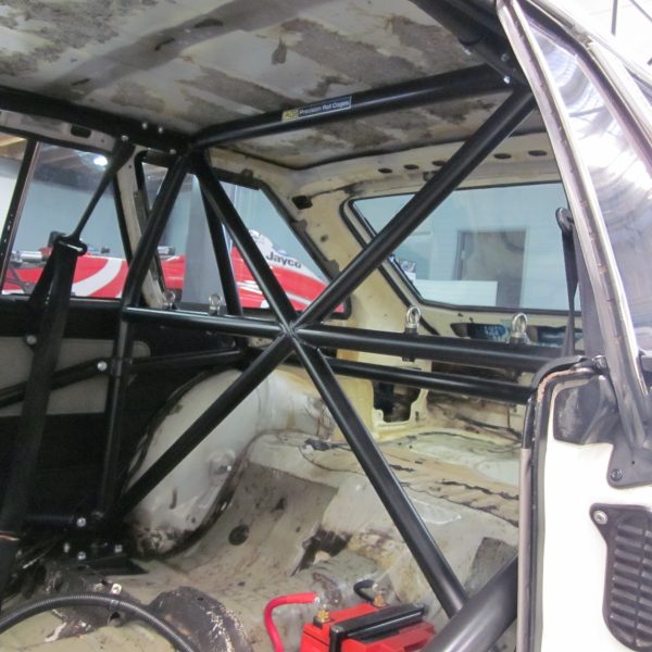 (D) Toyota Corolla TE72 Notchback - 6pt - Full cage - Bolt-in - AGI ...
